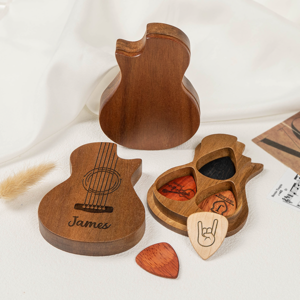 Vintage Monogram - Personalized Wooden Guitar Pick Box – Macorner